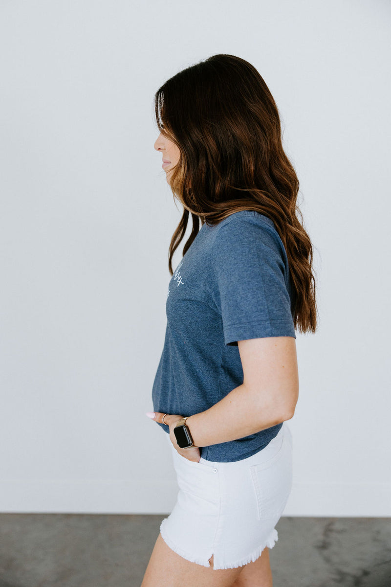 Power in Kindness Graphic Tee – Lauriebelles