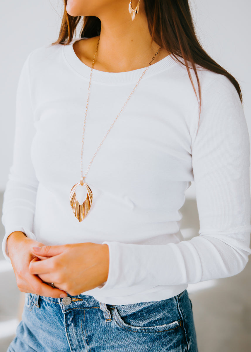 Charmed Leaf Pendant Necklace – Lauriebelles